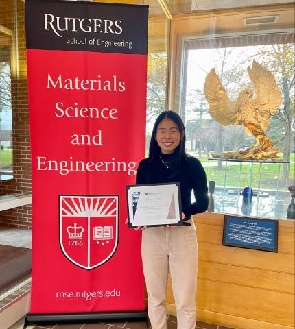 Sarah Wins MRS Graduate Student Silver Award | HMNL